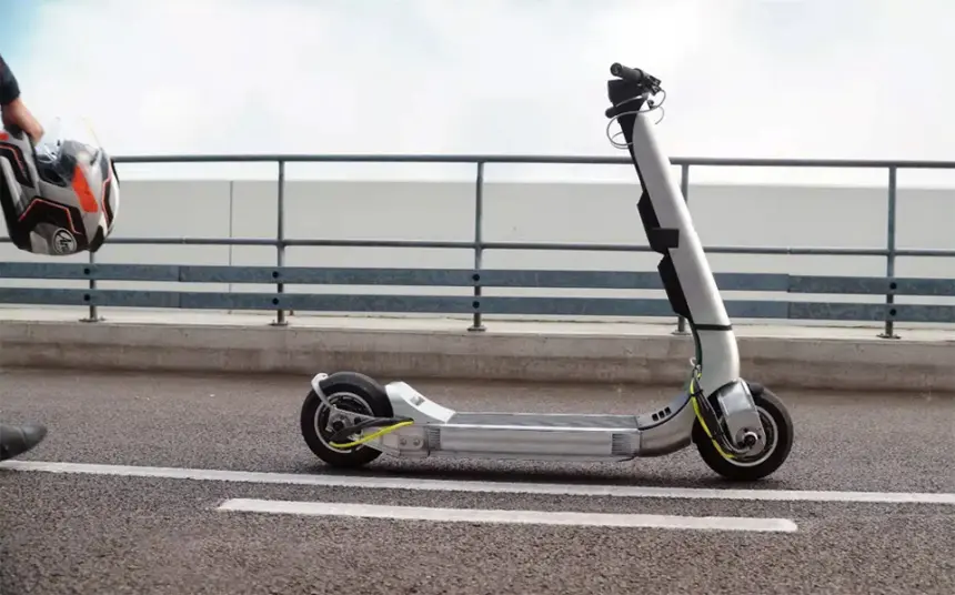 Bo Turbo scooter tanıtıldı: Elektrikli hız canavarı sahnede - BeeTekno.com